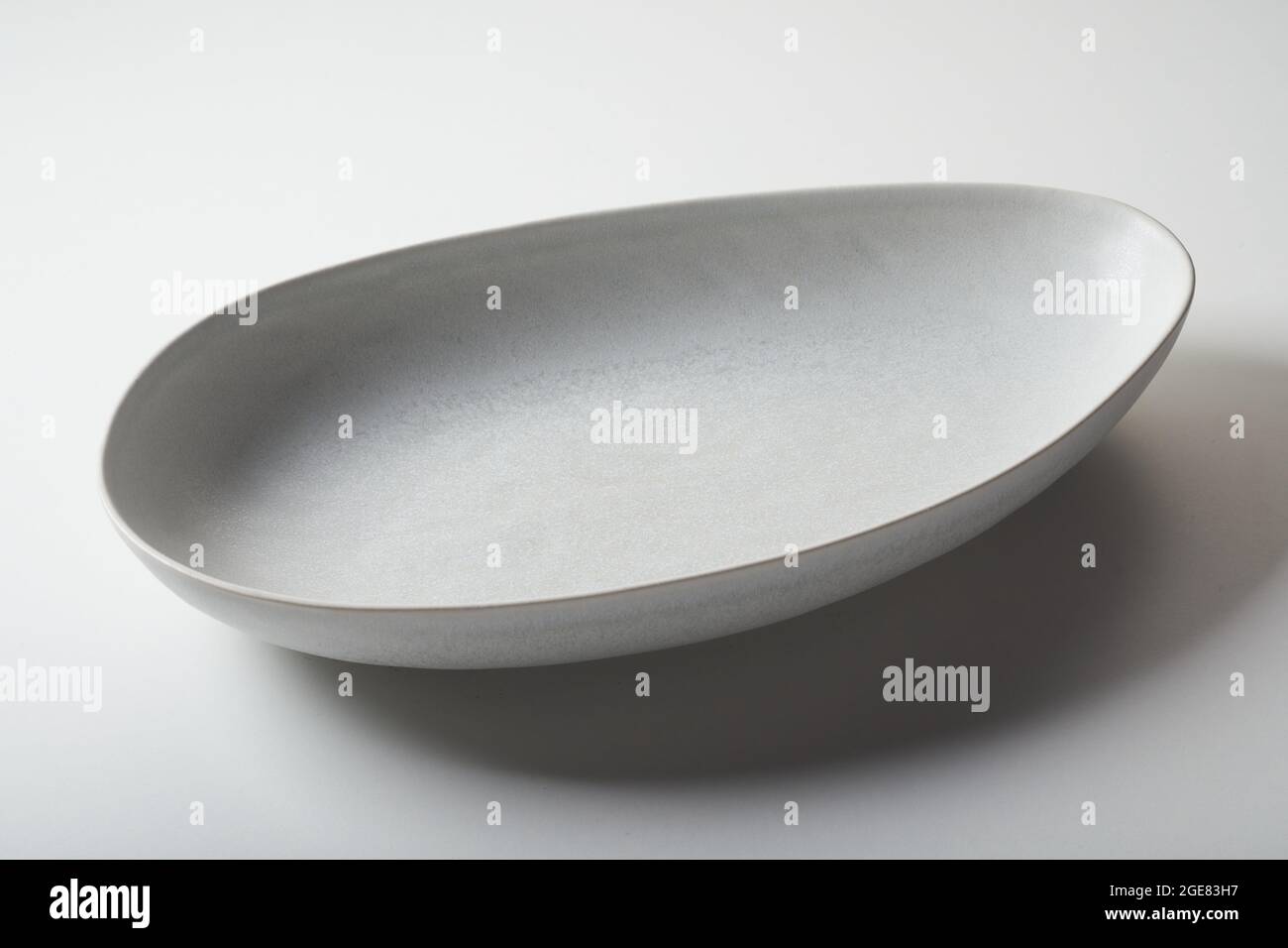 Oval shaped plate hi-res stock photography and images - Alamy