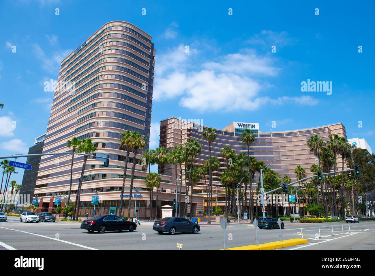 Long Beach modern buildings including Westin Hotel and Comerica Bank ...