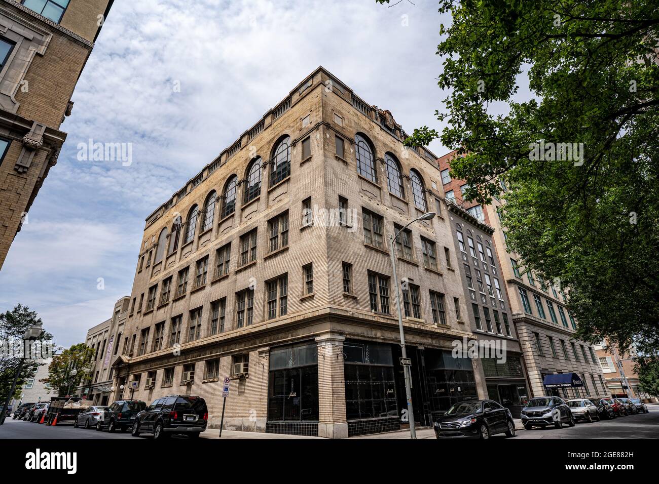 ROANOKE, UNITED STATES - Jul 31, 2021: An unused building with unique ...