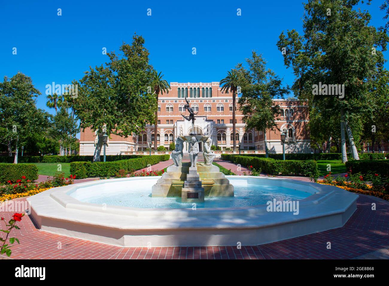 Prentiss Memorial Fountain at Alumni Park on University of Southern ...