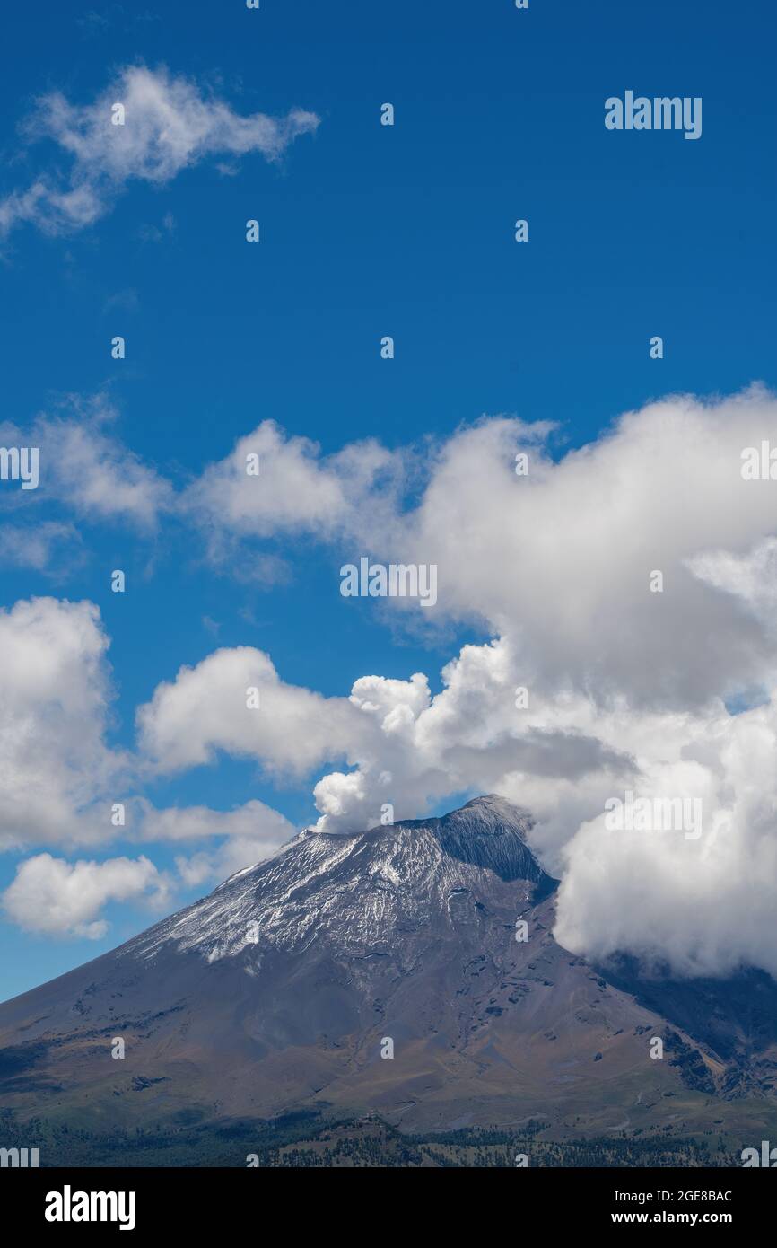 Popocatépetl aerial hi-res stock photography and images - Alamy