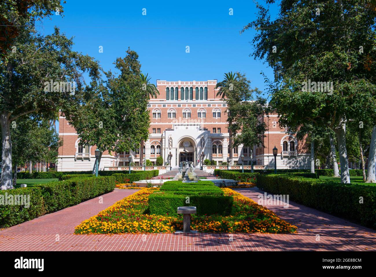 Edward L. Doheny Jr. Memorial Library on University of Southern ...
