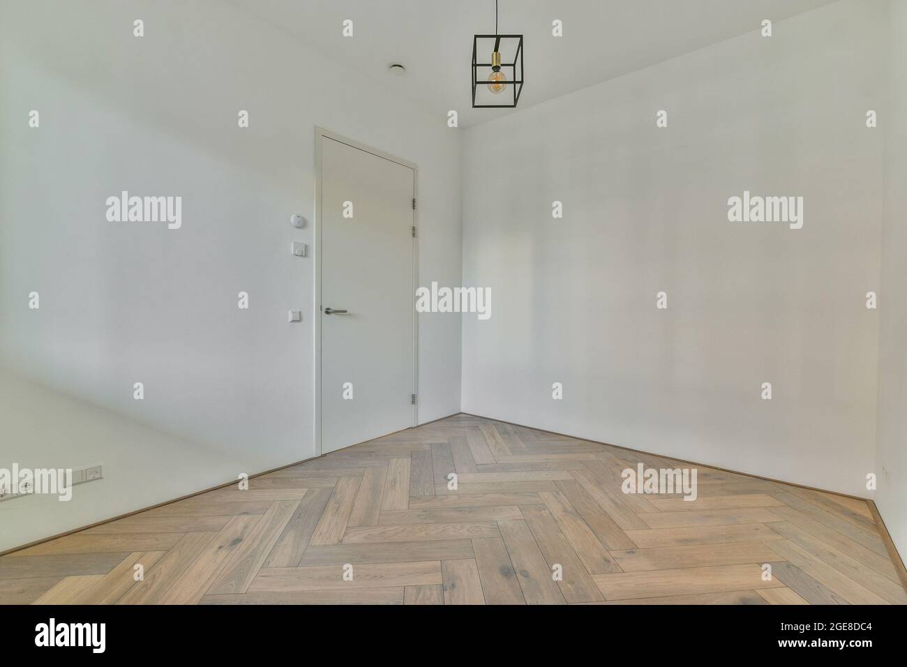 Empty room in a renovated apartment ready to be furnished Stock Photo ...