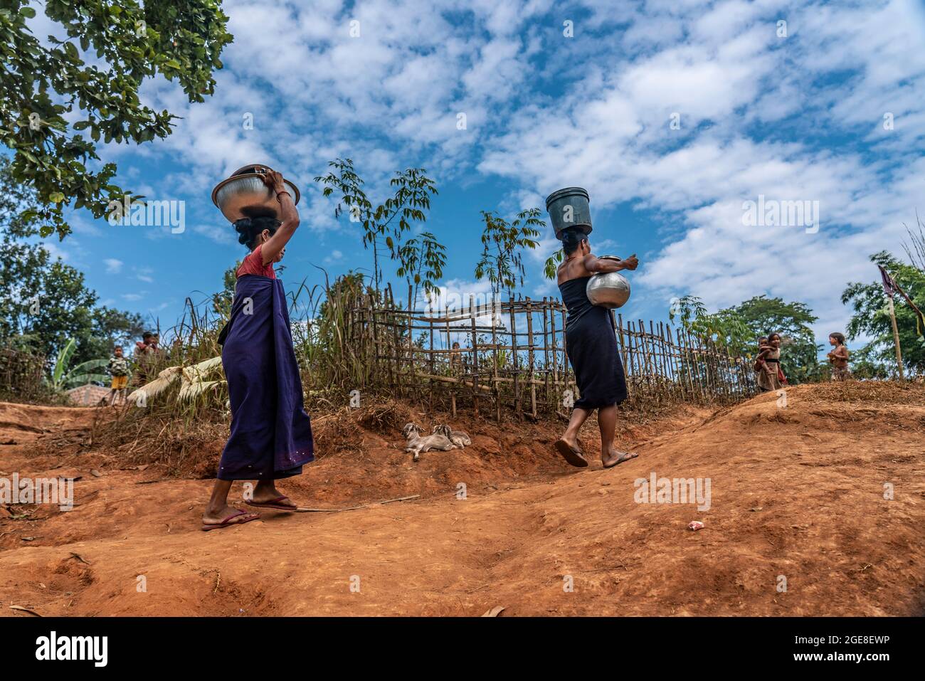 Rural women life hi-res stock photography and images - Alamy