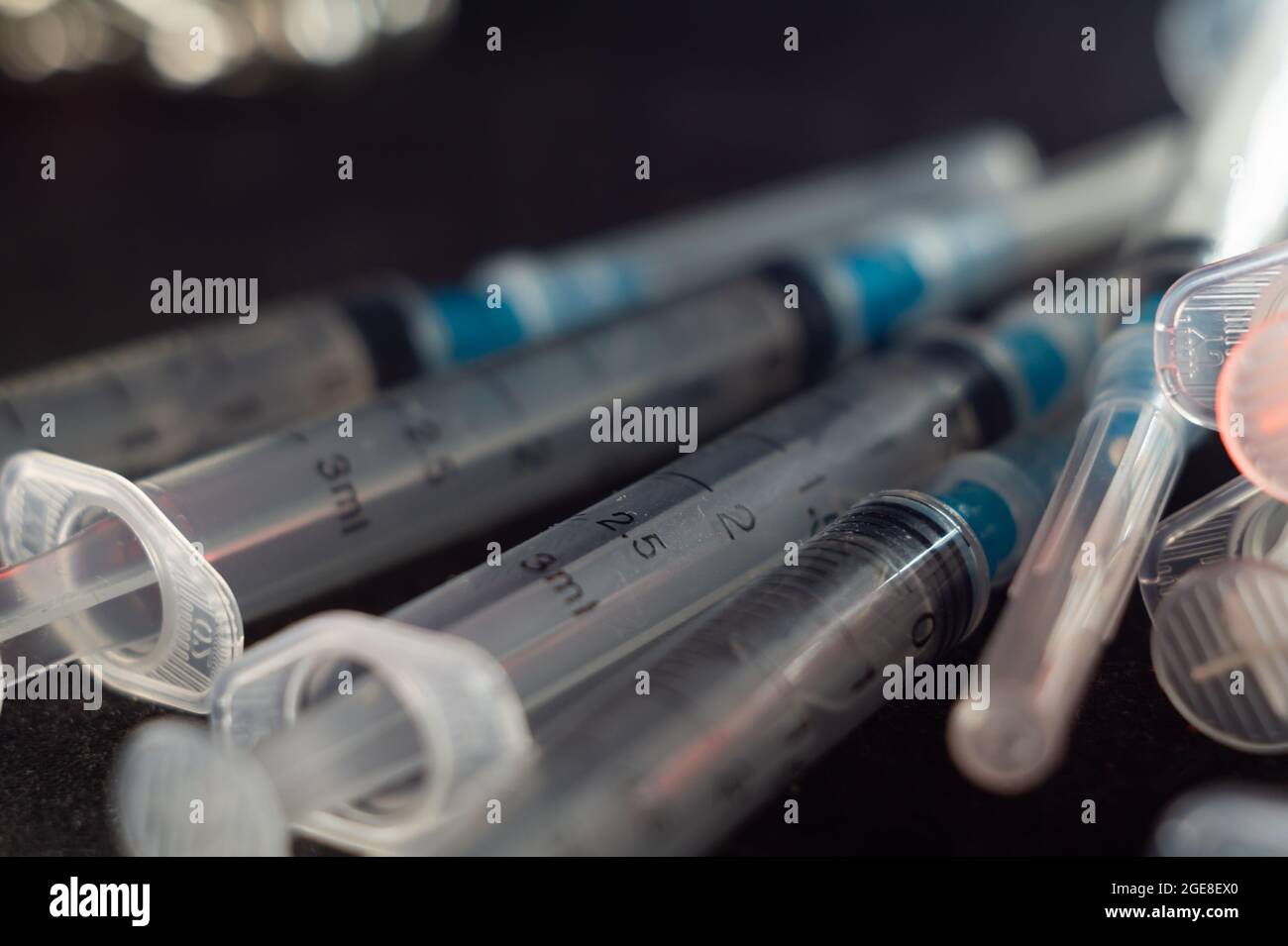 Closeup shot of syringes and hypodermic needles Stock Photo - Alamy