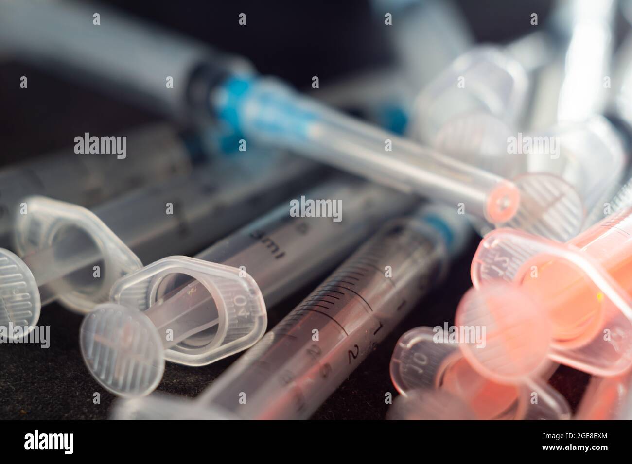 Closeup shot of syringes and hypodermic needles Stock Photo - Alamy