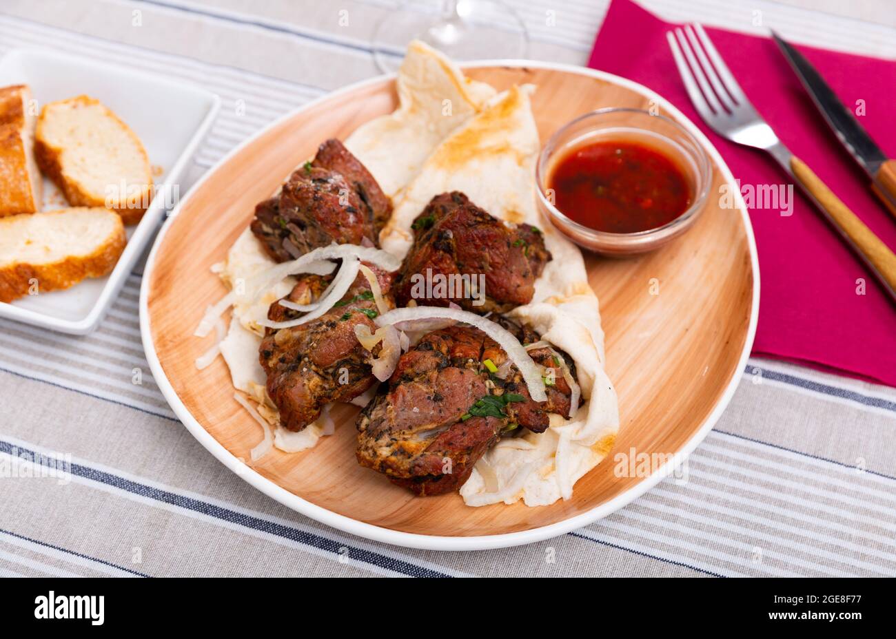 Georgian mtsvadi hi-res stock photography and images - Alamy