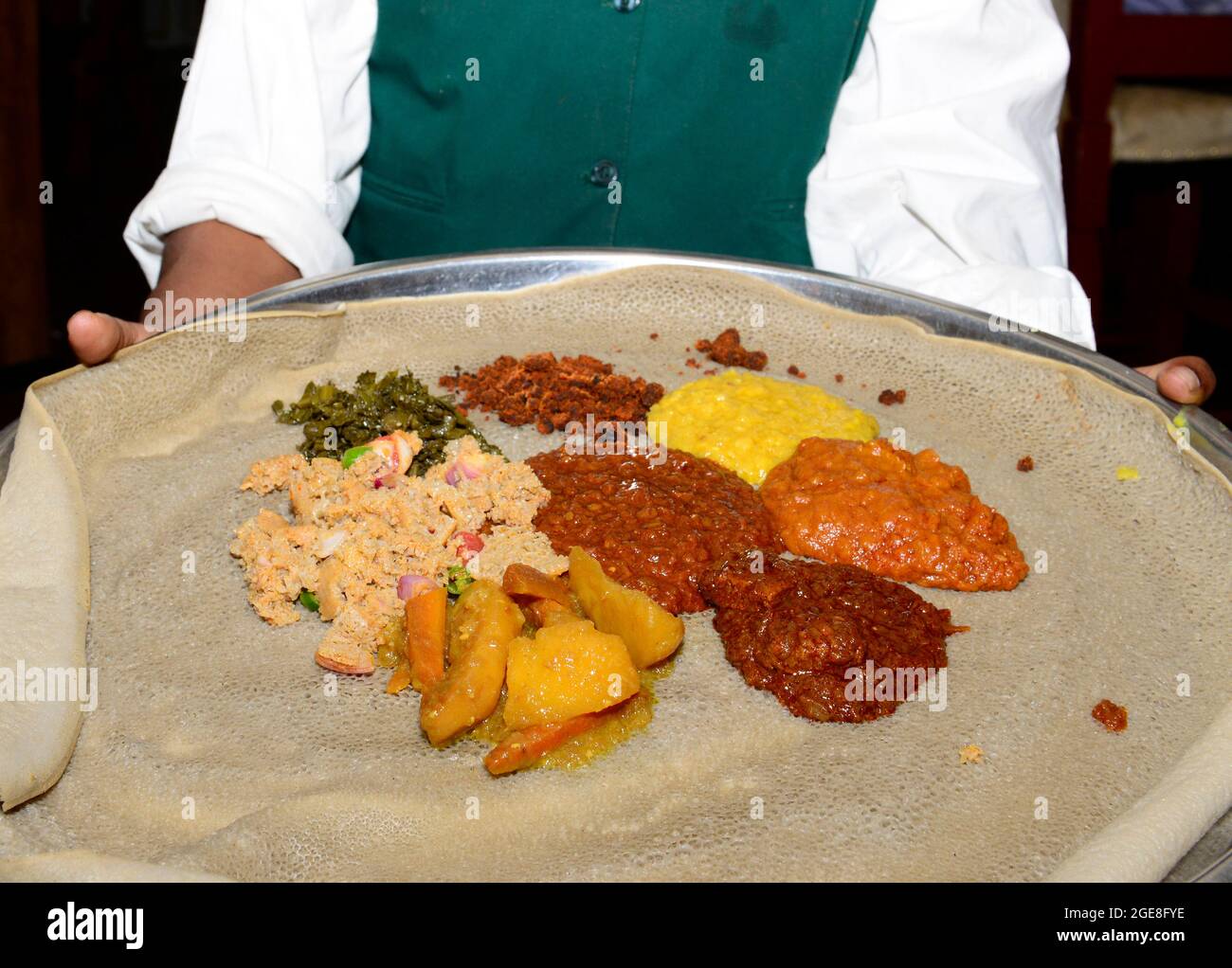Holding injera dish hi-res stock photography and images - Alamy