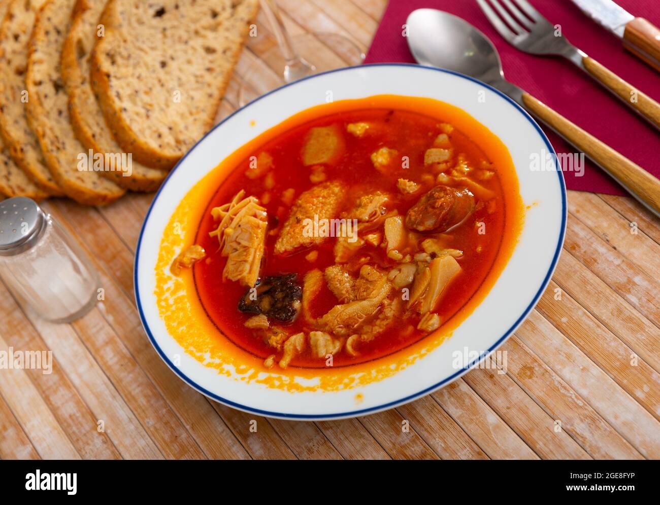 Spanish stewed tripe dish Callos a la Madrilena Stock Photo - Alamy
