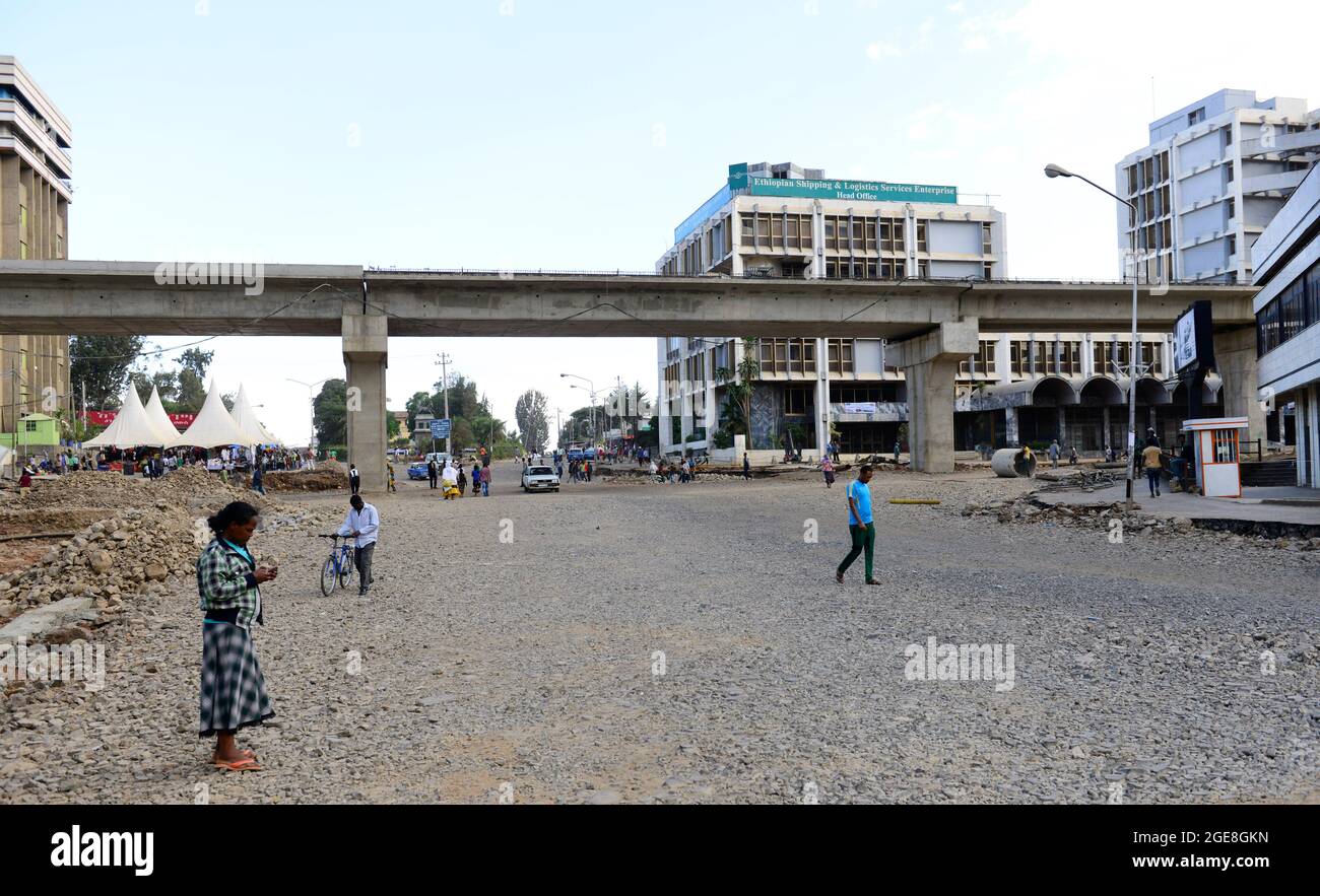 April 2014 Addis Ababa, Ethiopia. Construction of the light rail project Stock Photo - Alamy