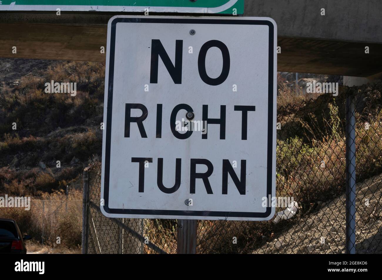 Arrow right black red square hi-res stock photography and images - Alamy