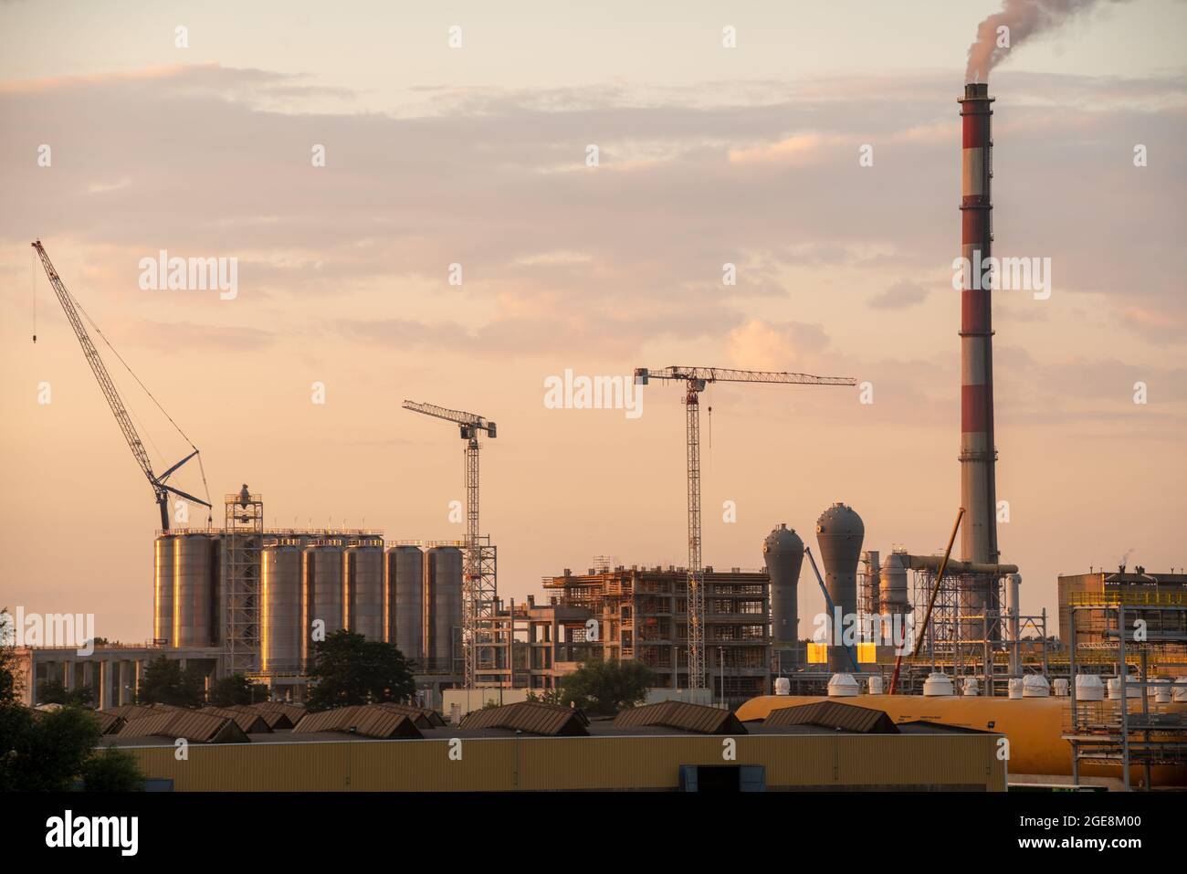 Steelwork installation construction project hi-res stock photography ...
