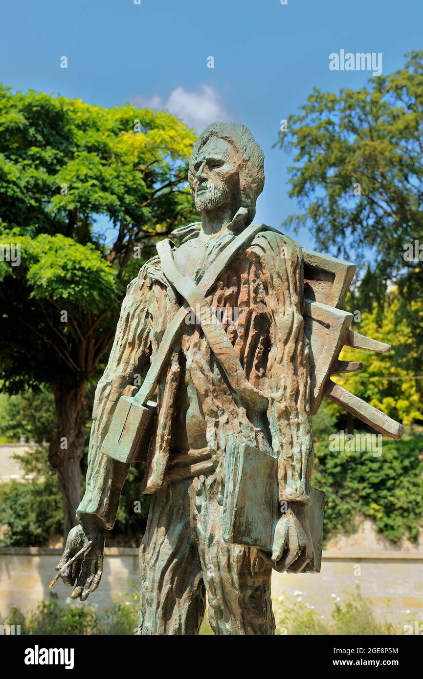 FRANCE, VAL D'OISE (95) AUVERS-SUR-OISE, STATUE OF VINCENT VAN GOGH ...