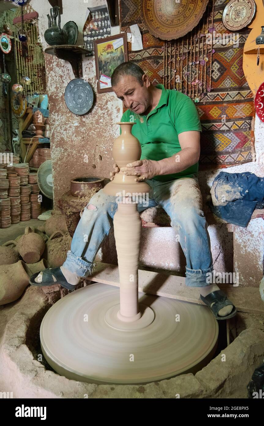 economy of tourism and traditional craft in Turkey from raw clay to ...