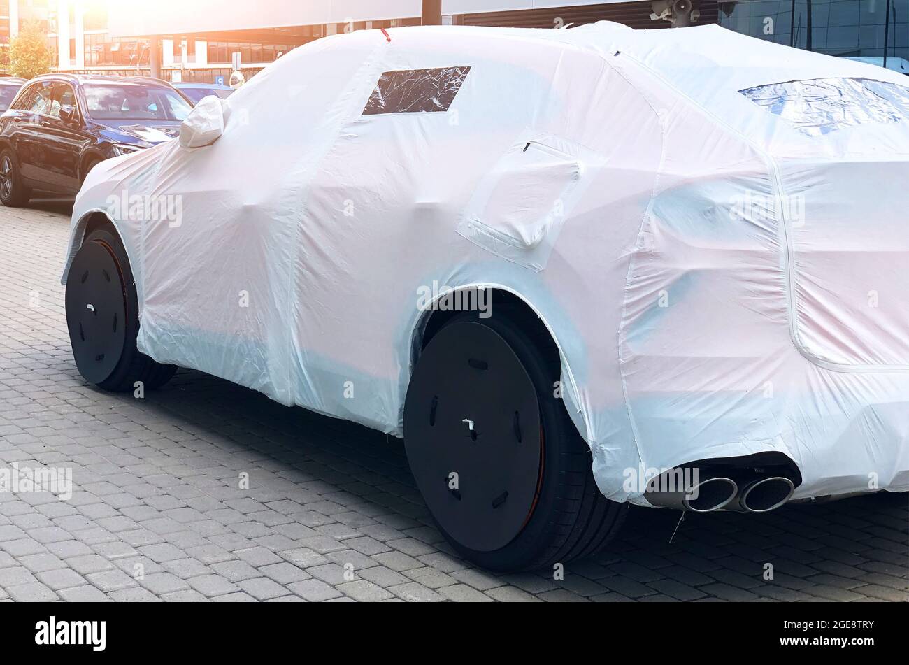 Car cover sheet hi-res stock photography and images - Alamy
