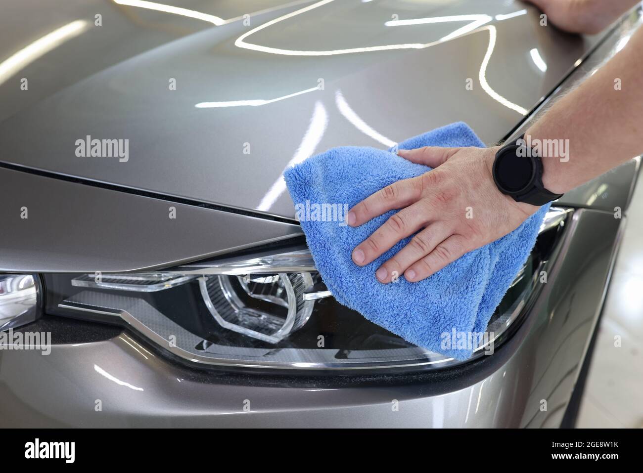 Drying car paint hi-res stock photography and images - Alamy