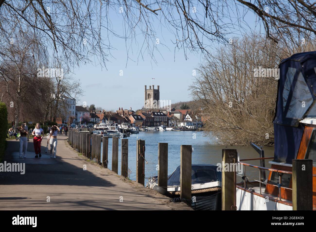Views of The Thames River in Henley on Thames in Oxfordshire in the UK ...