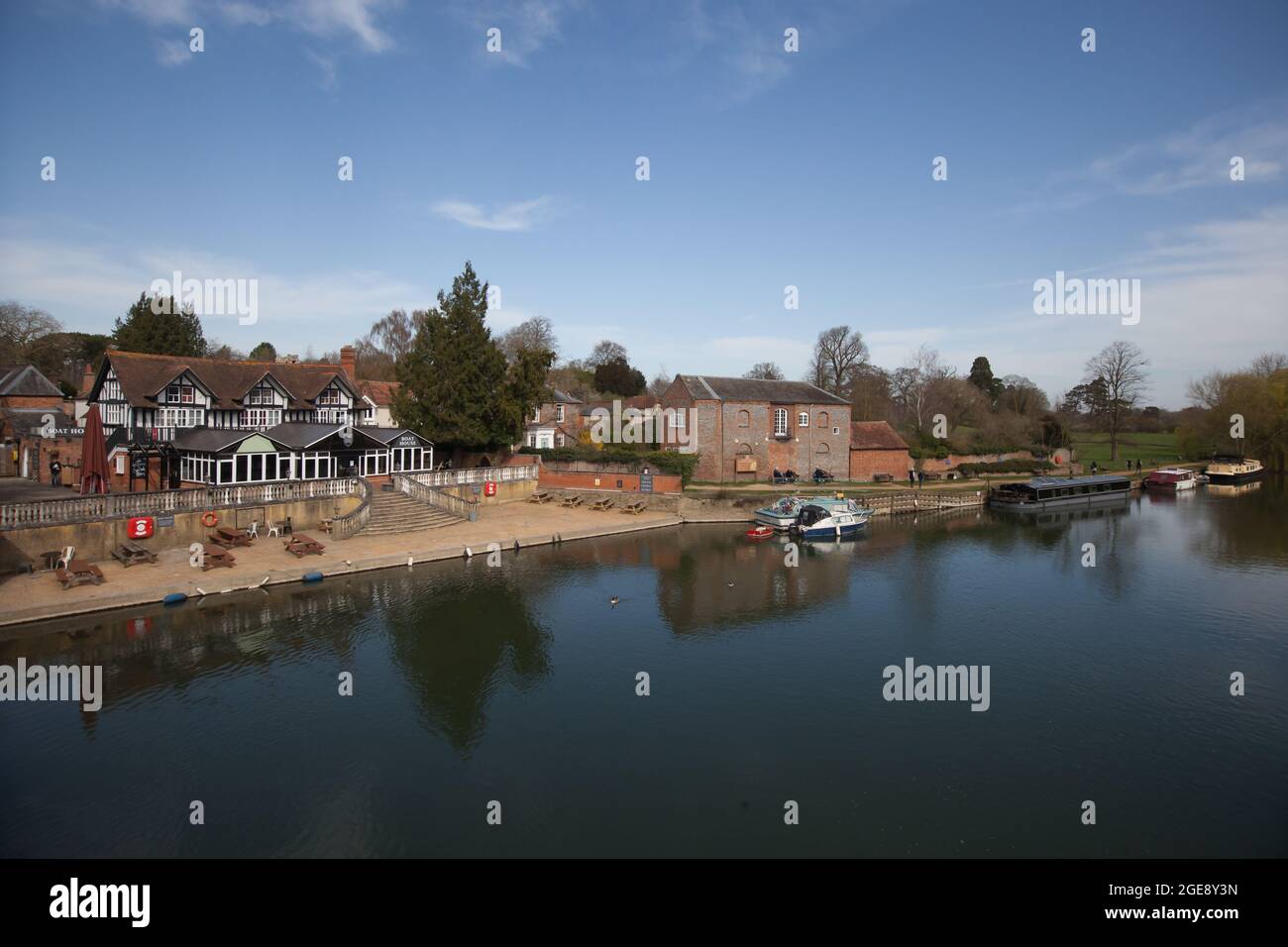Views of The River Thames at Wallingford, Oxfordshire in the UK Stock ...