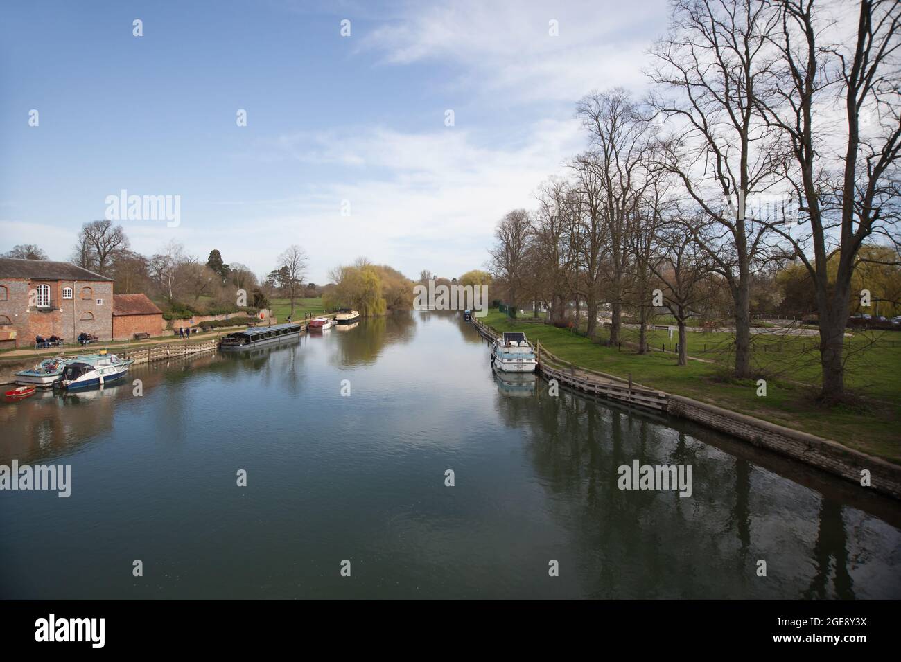 Views along the Thames at Wallingford, Oxfordshire in the UK Stock ...