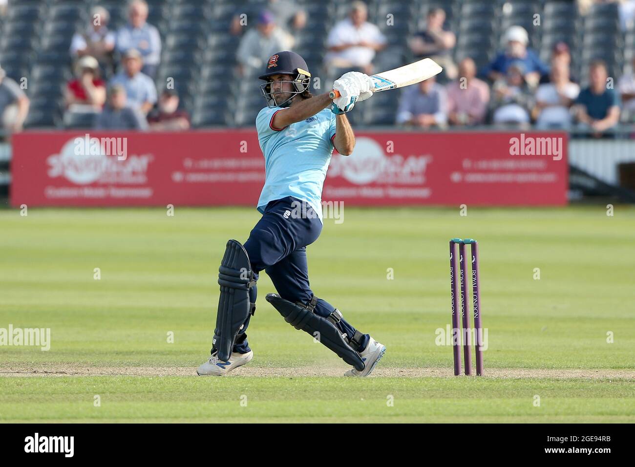 Shane Snater in batting action for Essex during Gloucestershire vs ...