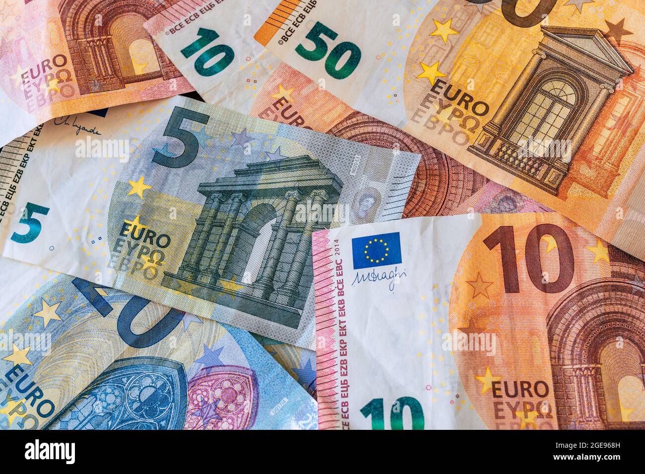 euro currency bills coins Stock Photo - Alamy