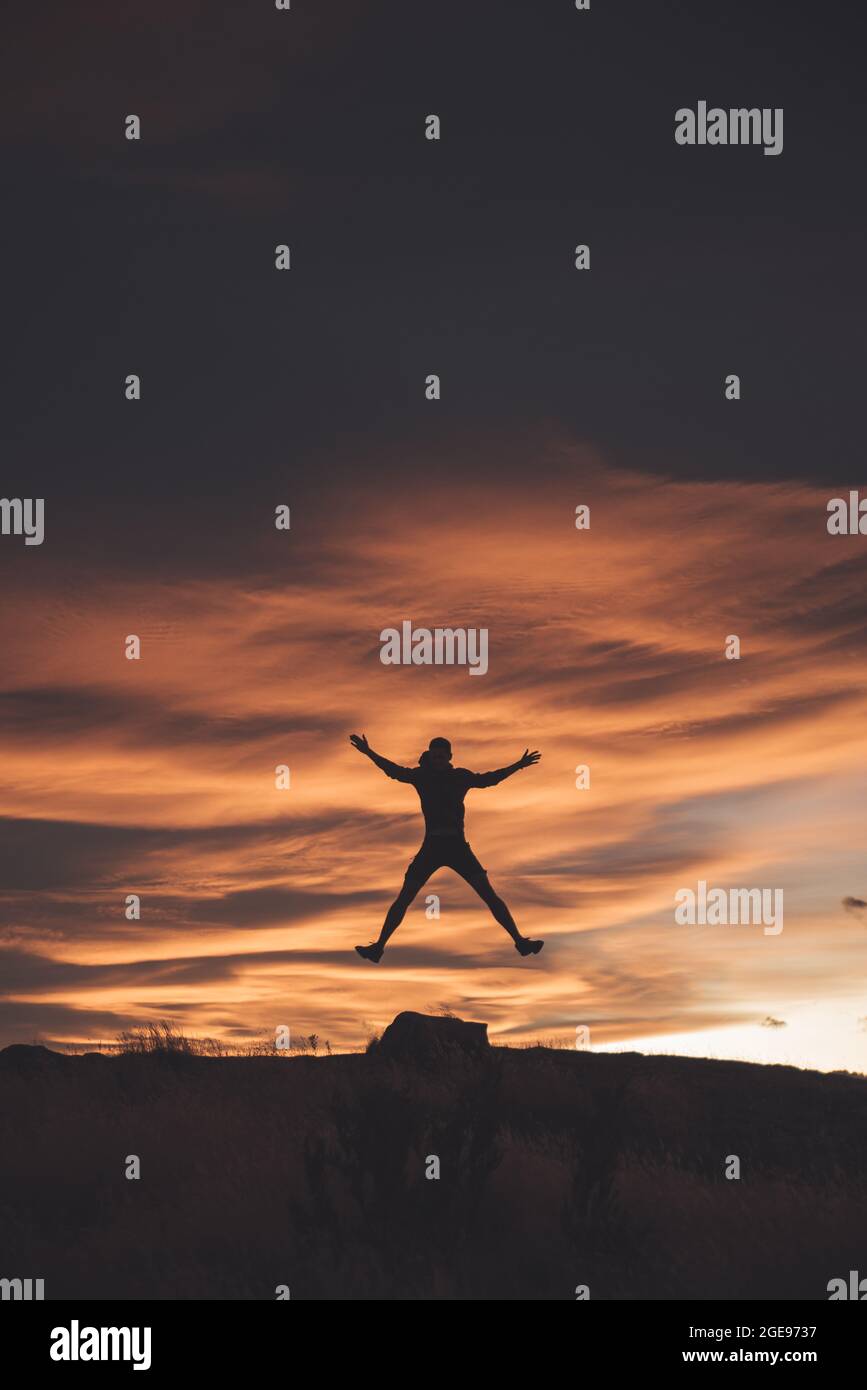 Human silhouette hi-res stock photography and images - Alamy