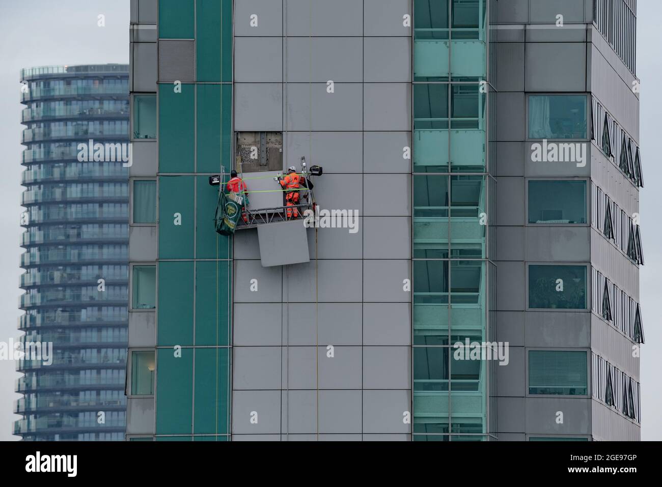 Cladding inspection london hi-res stock photography and images - Alamy