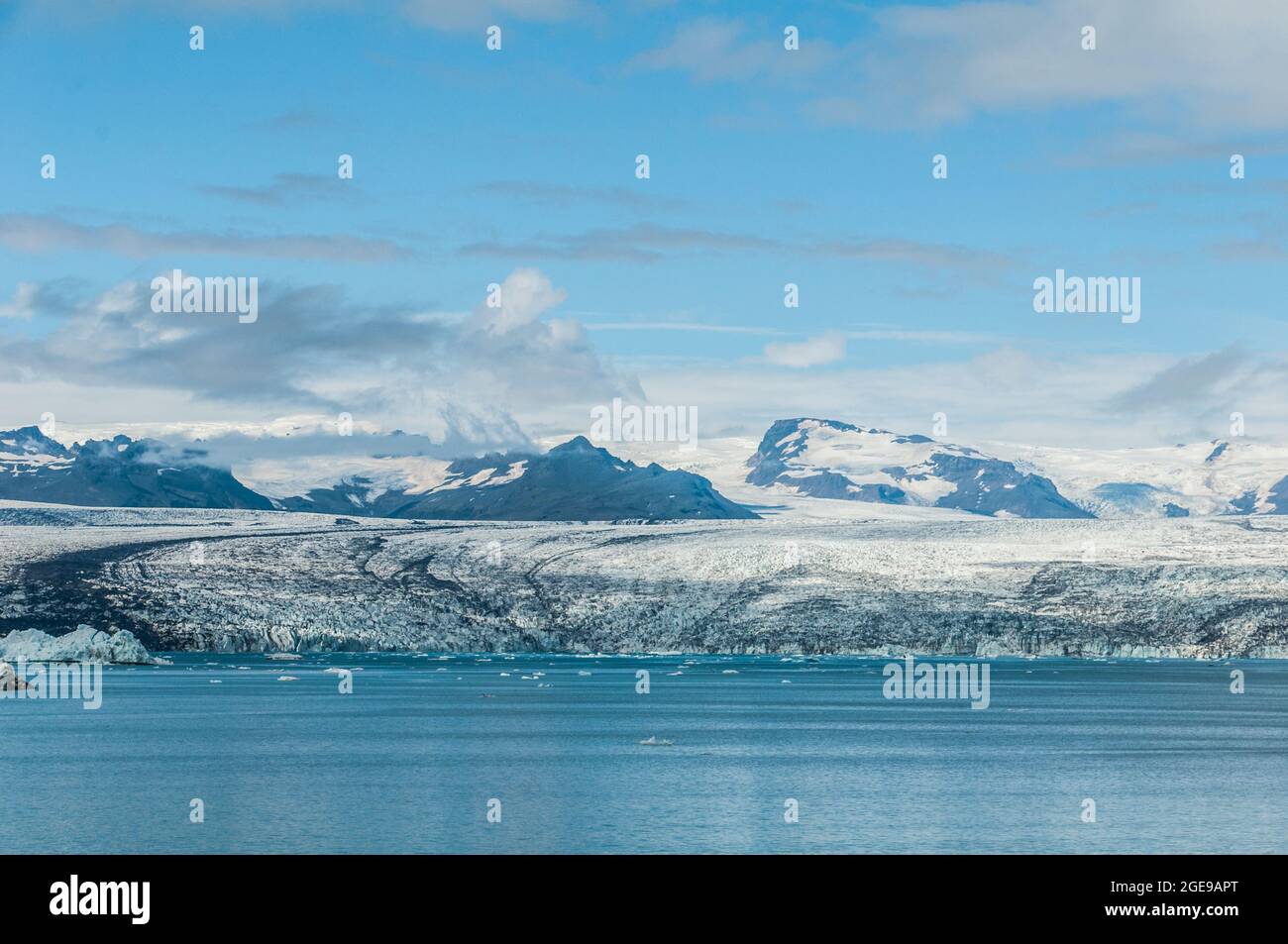 Glacier in the Vatnajokull National Park Stock Photo - Alamy