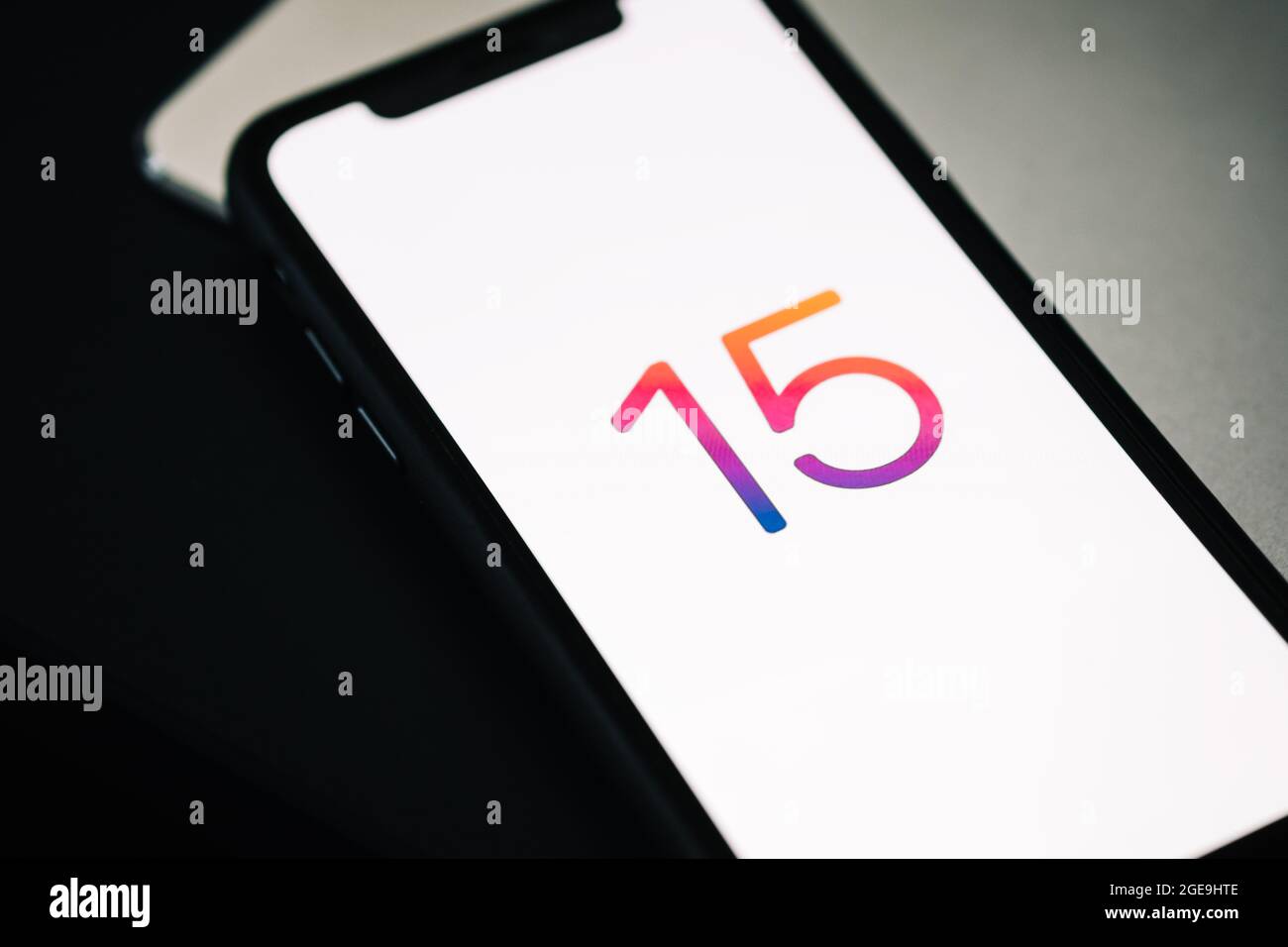 Ios 15 logo hi-res stock photography and images - Alamy