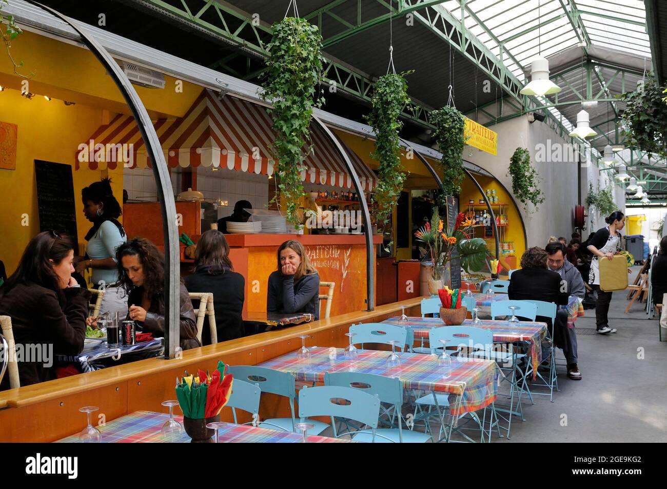Marche des enfants rouges hi-res stock photography and images - Alamy
