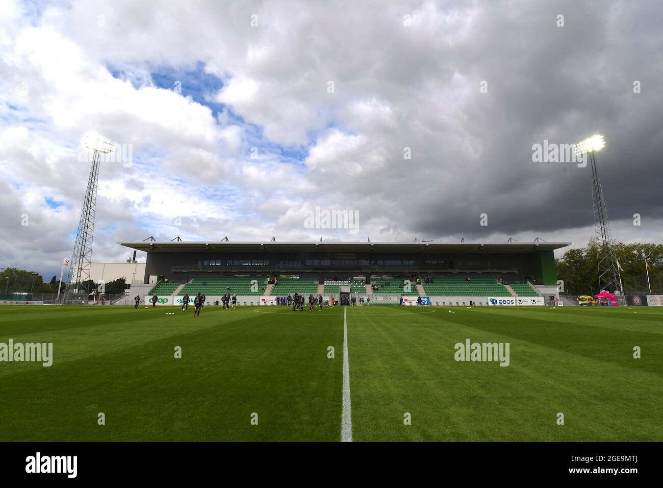 Fotbollsarena hi-res stock photography and images - Alamy