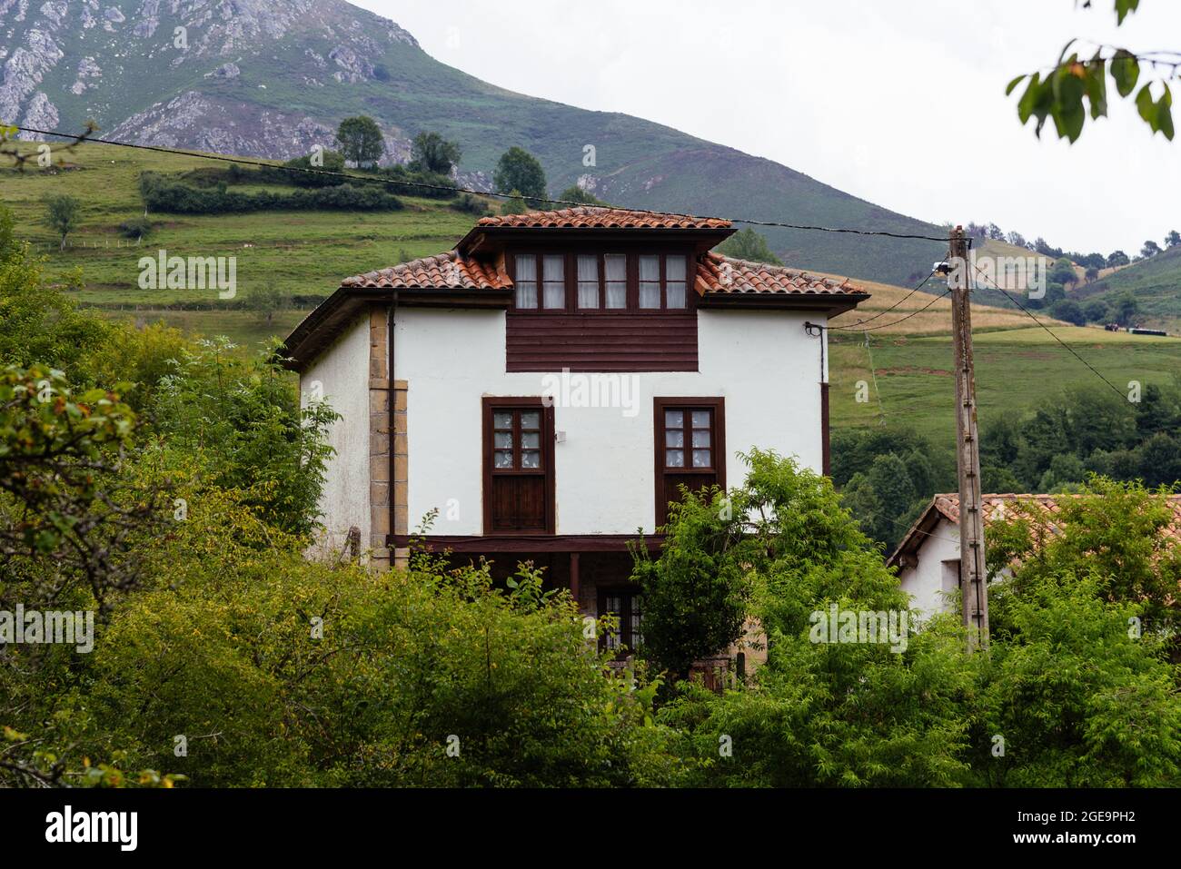 Traditional rural house in asturias hi-res stock photography and images ...