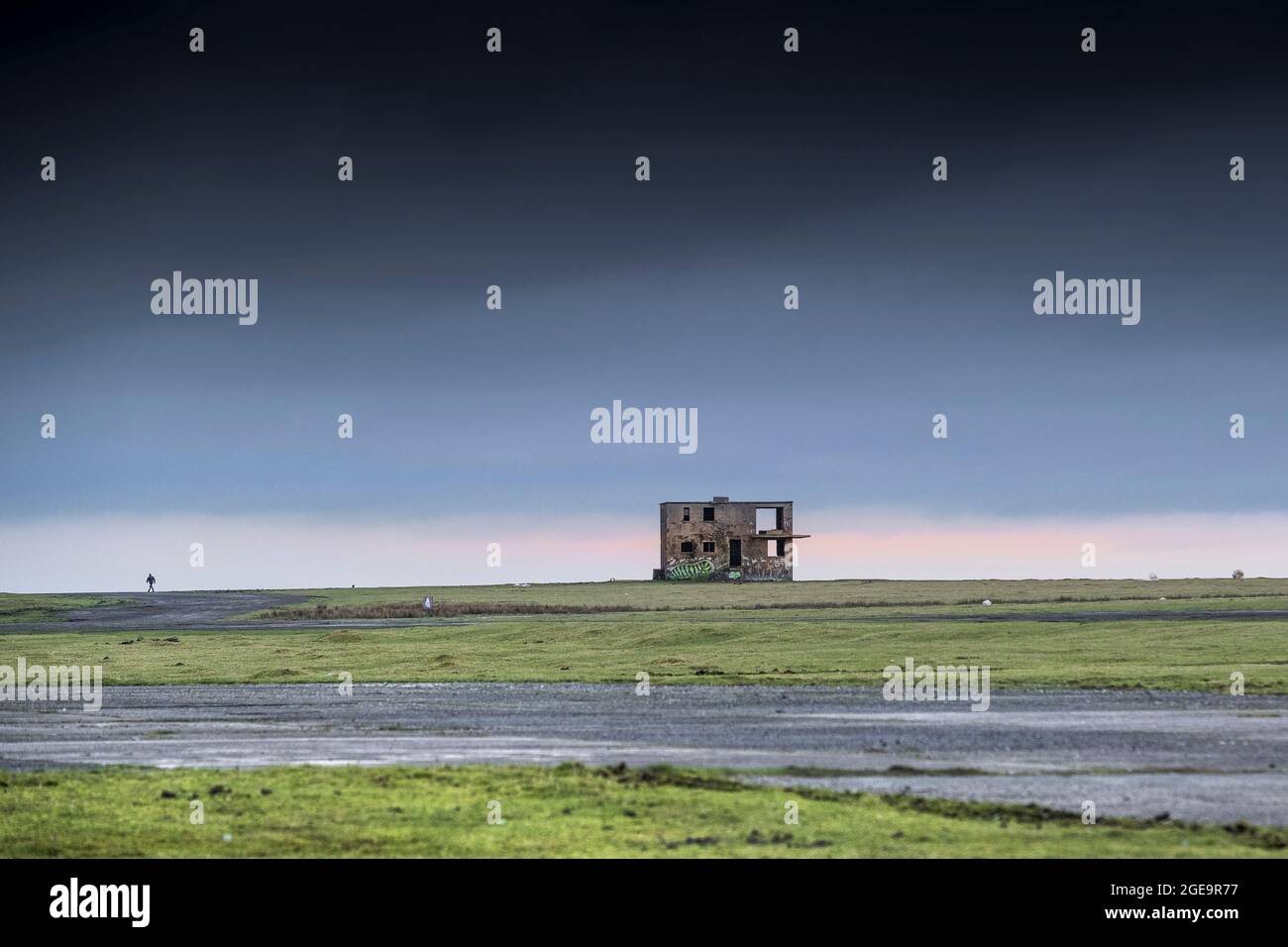 The disused WW2 control tower on RAF Davidstow Airfield on Bodmin Moor ...