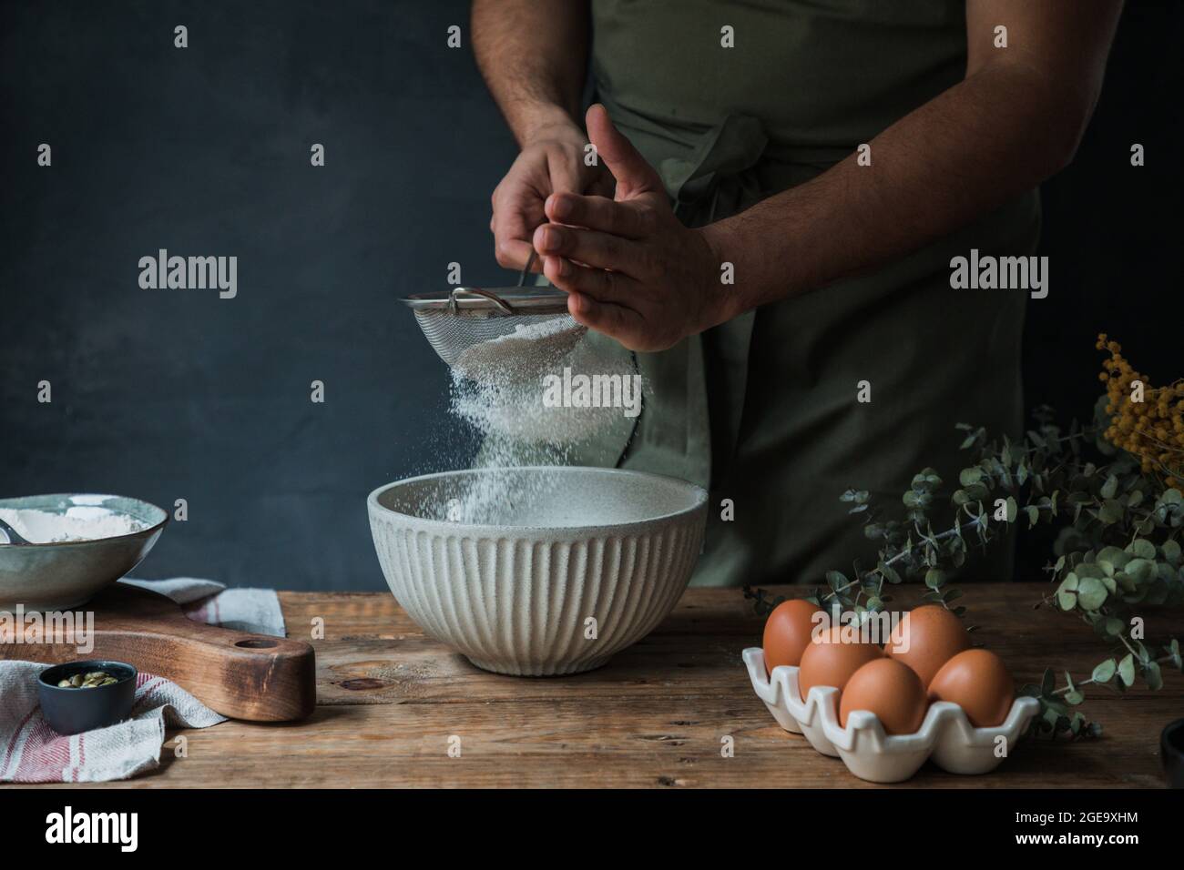 Sifting process hi-res stock photography and images - Alamy
