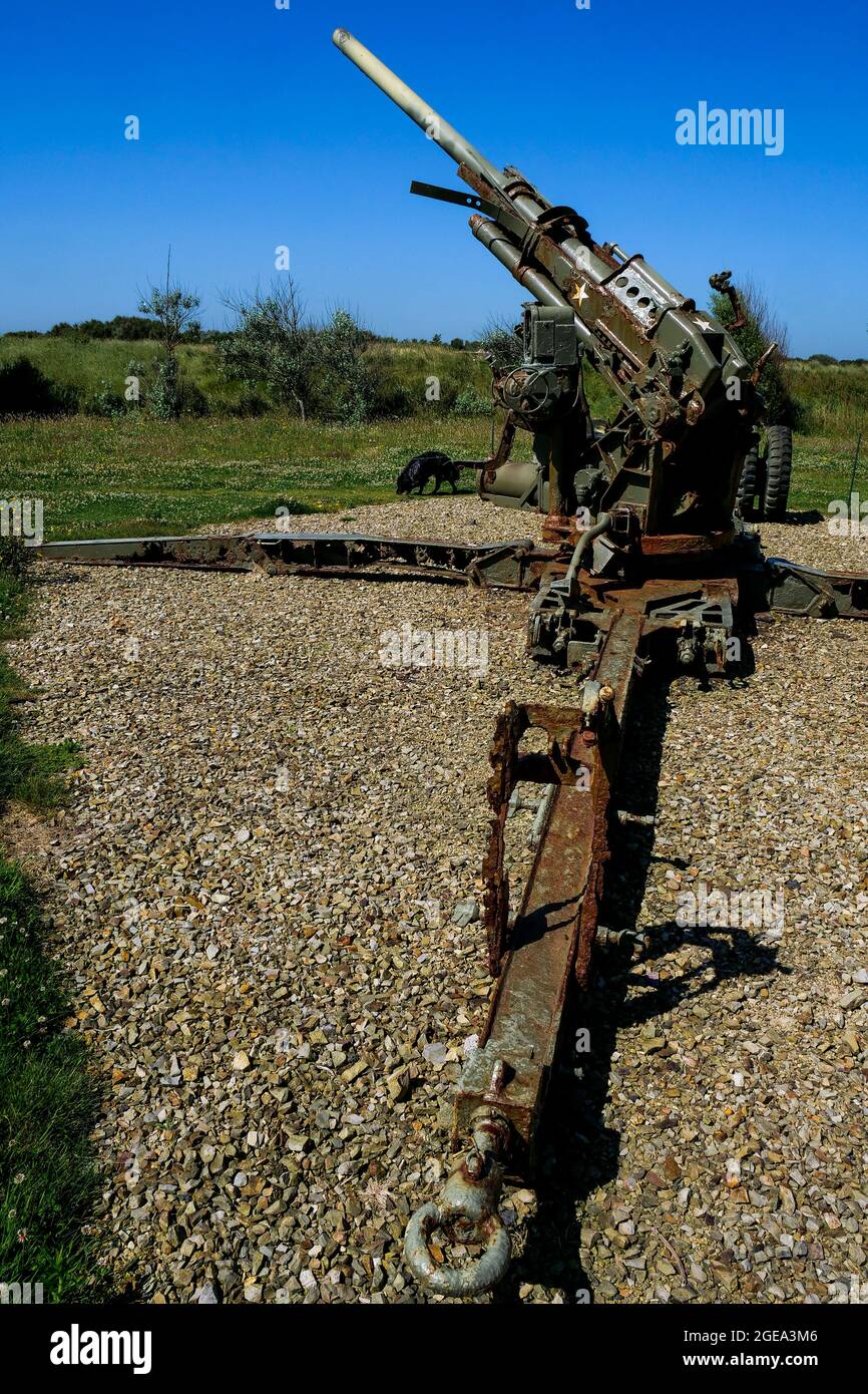 American WWII gun, Utah Beach, Manche department, Cotentin, Normandy ...