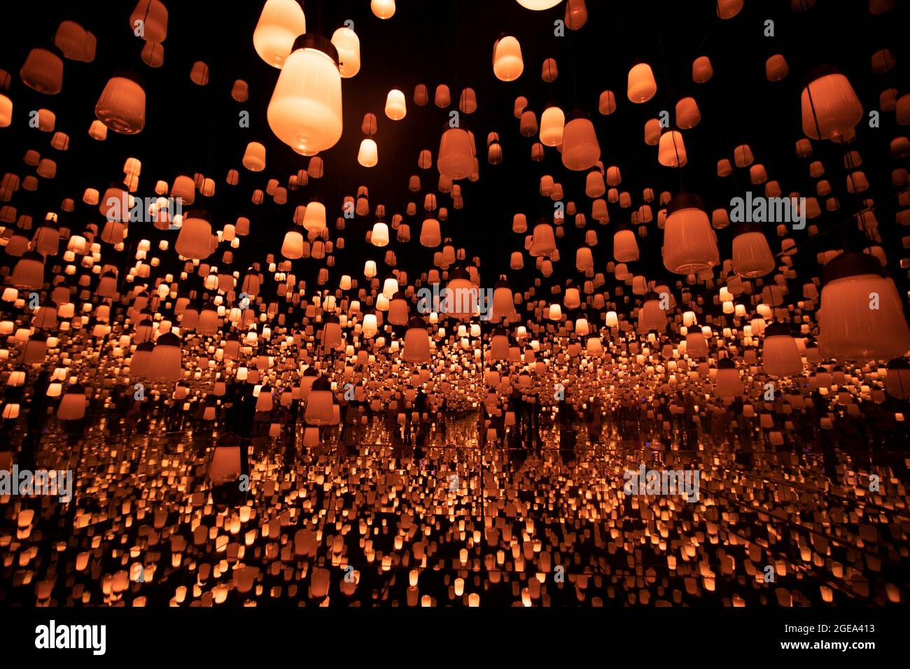 Teamlab planets tokyo hi-res stock photography and images - Alamy