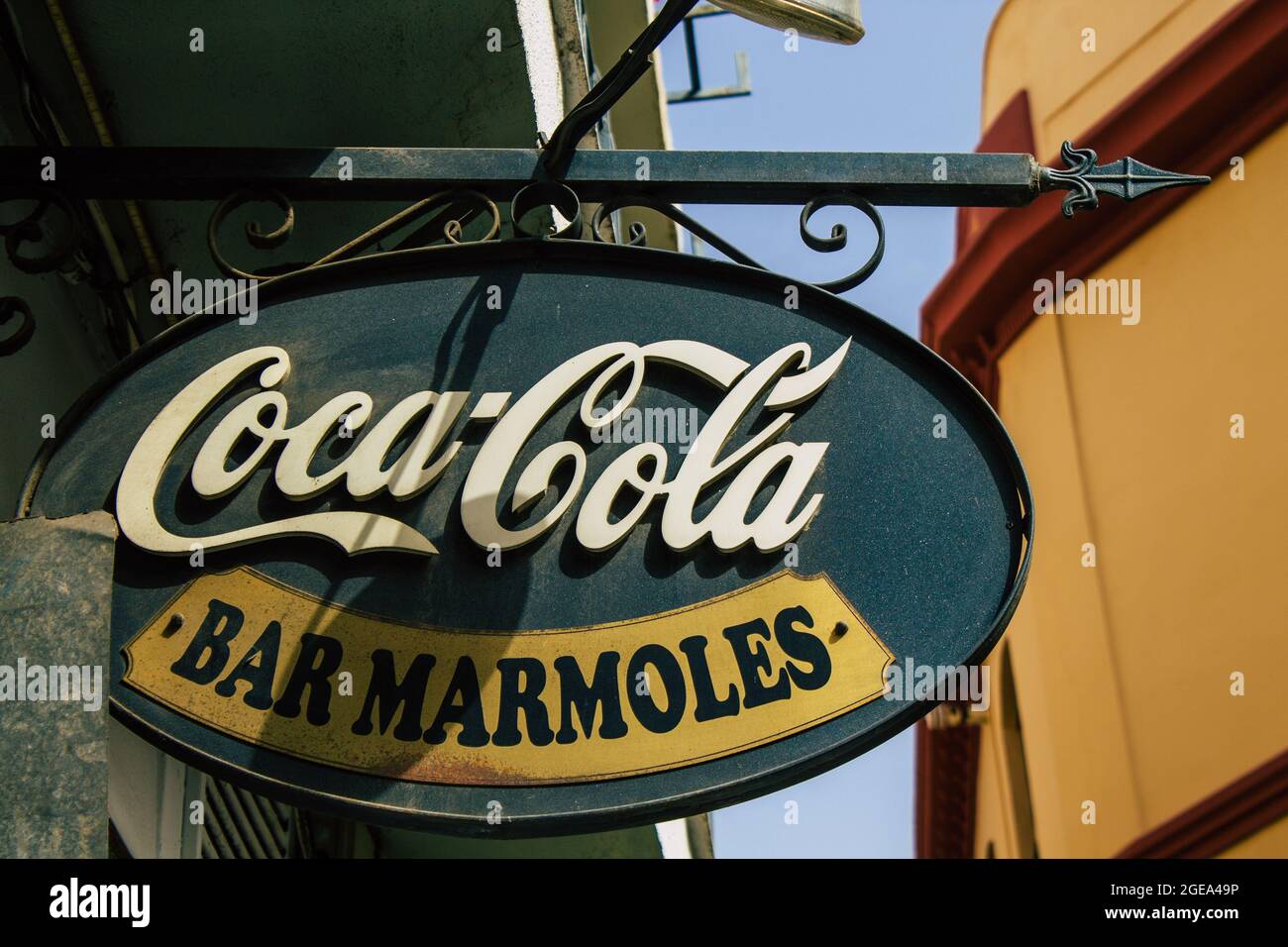 Arabic shop sign store front hi-res stock photography and images - Alamy