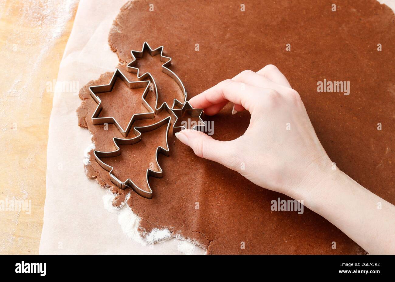 How to make gingerbread cookies, step by step, tutorial. Festive decor ...