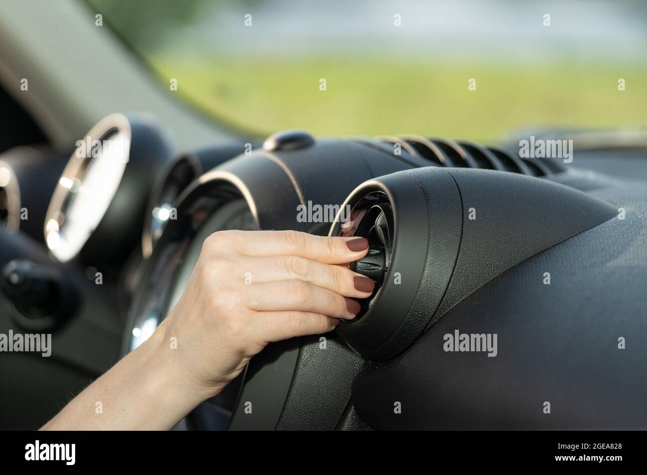 Air condition dial hi-res stock photography and images - Alamy