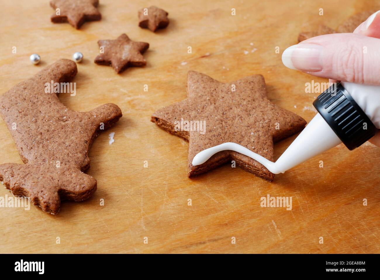 How to make christmas gingerbread cookies, step by step, tutorial Stock ...