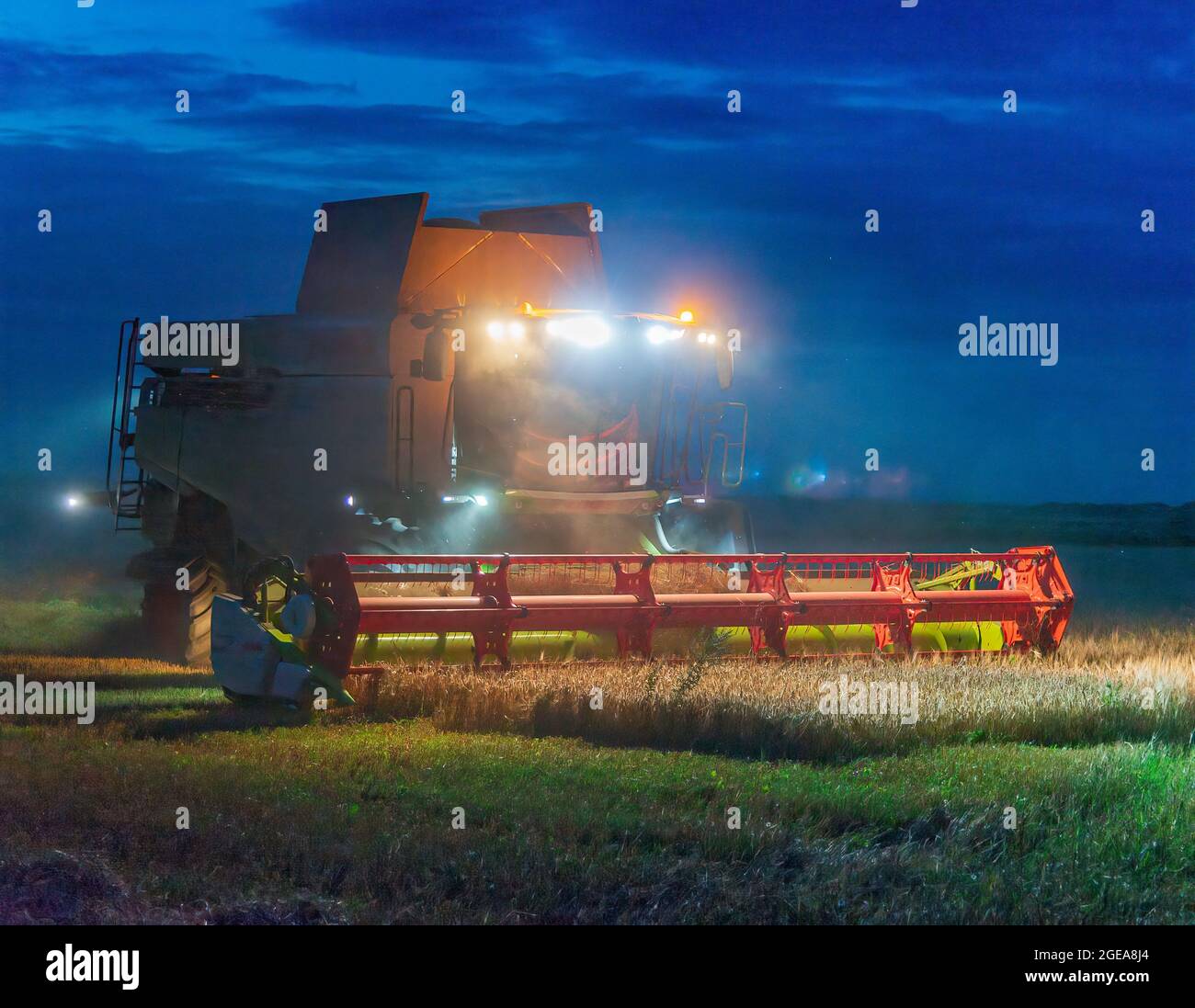 Normanton on Cliffe, Lincolnshire, UK – A Claas combine harvester ...