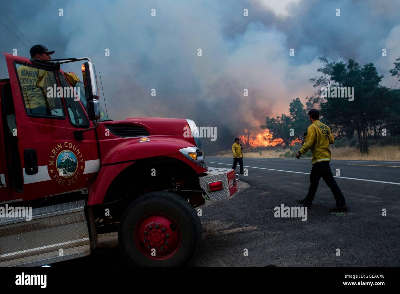 United States. 17th Aug, 2021. Fire crews monitor the Dixie fire as it ...