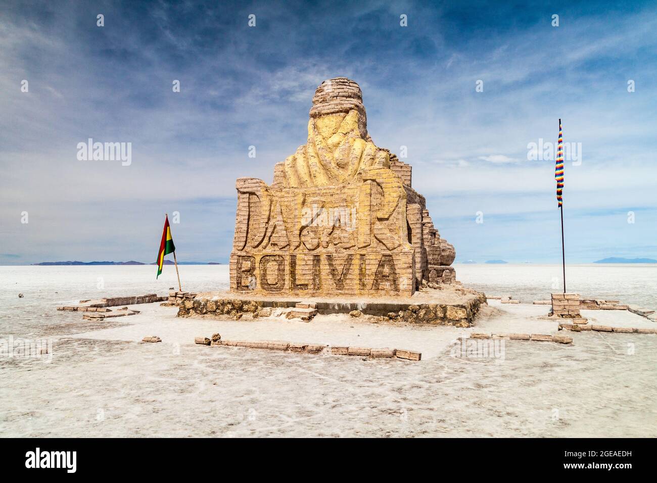 Dakar monument on Salar de Uyuni salt flat, Bolivia Stock Photo - Alamy