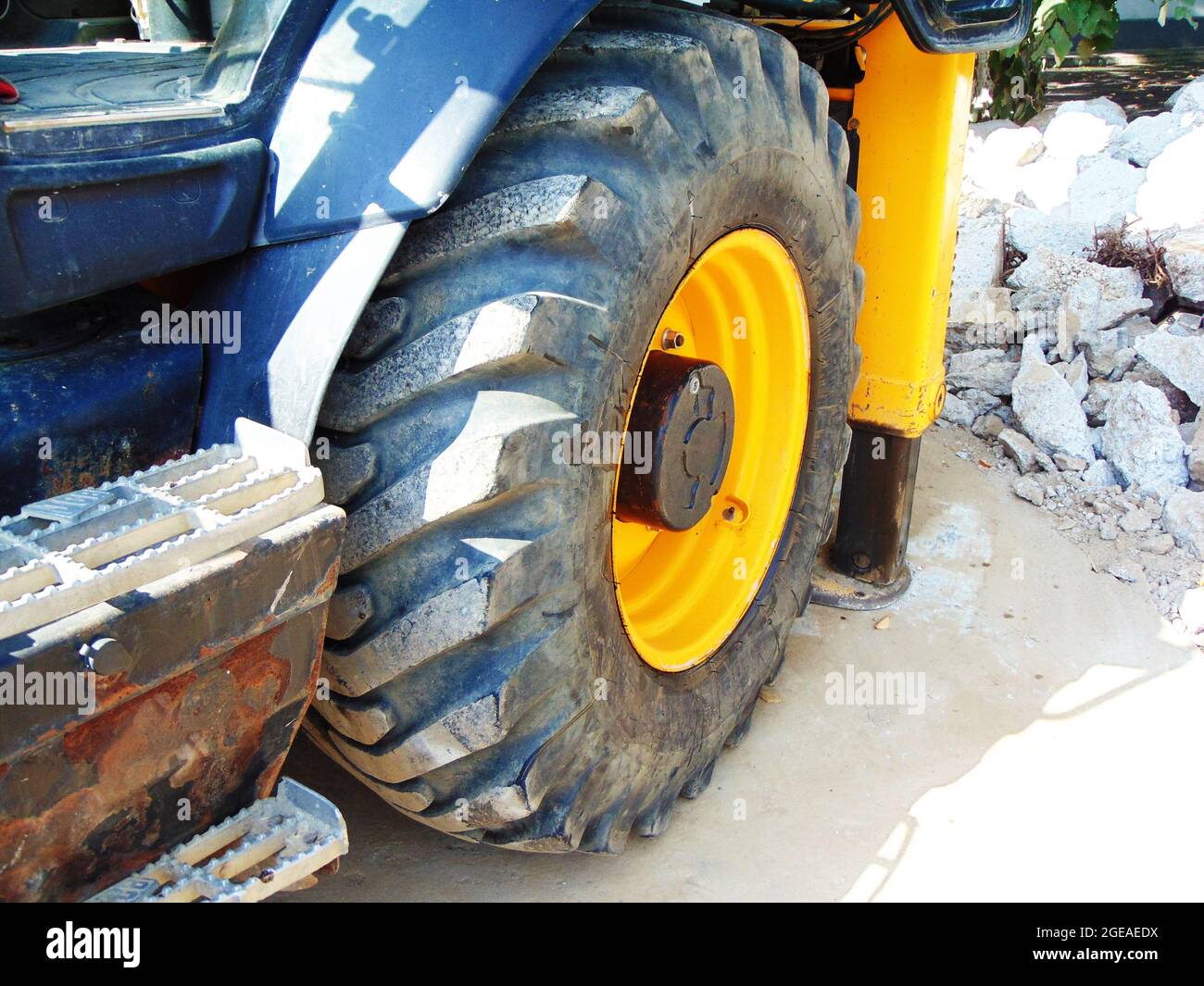 wheel of an excavator Stock Photo - Alamy