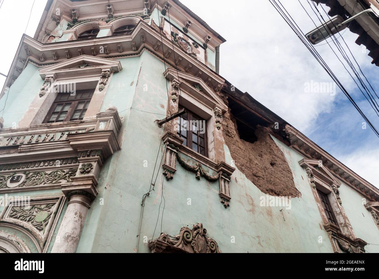 Damaged old building hi-res stock photography and images - Alamy