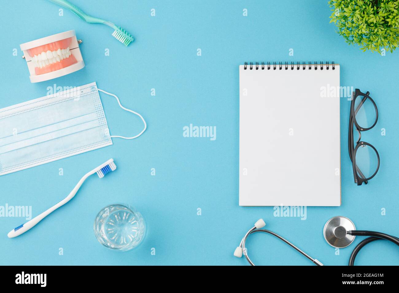 Dentist table, oral hygiene top view Stock Photo - Alamy