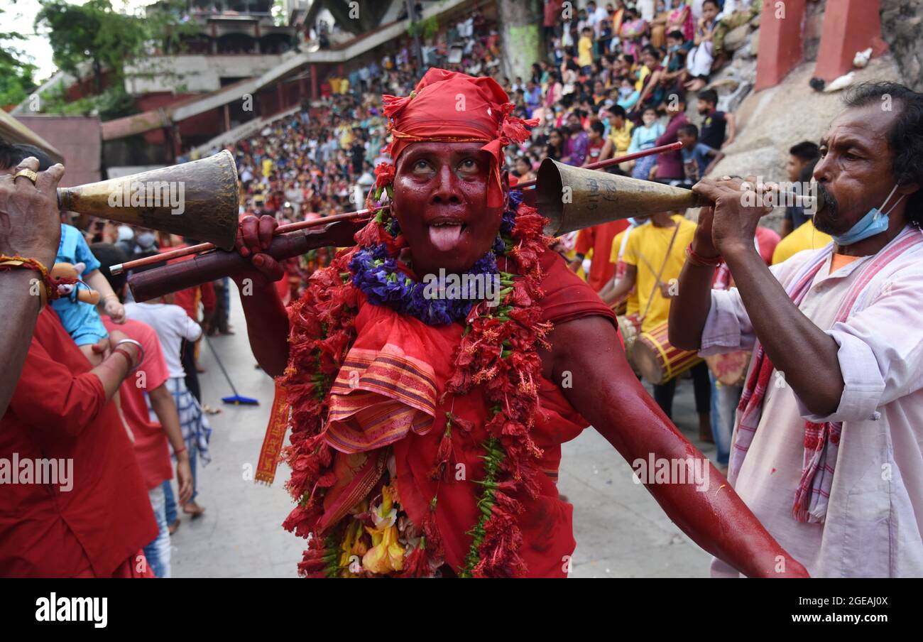 Guwahati, Guwahati, India. 18th Aug, 2021. Deodhani dancer perform ...