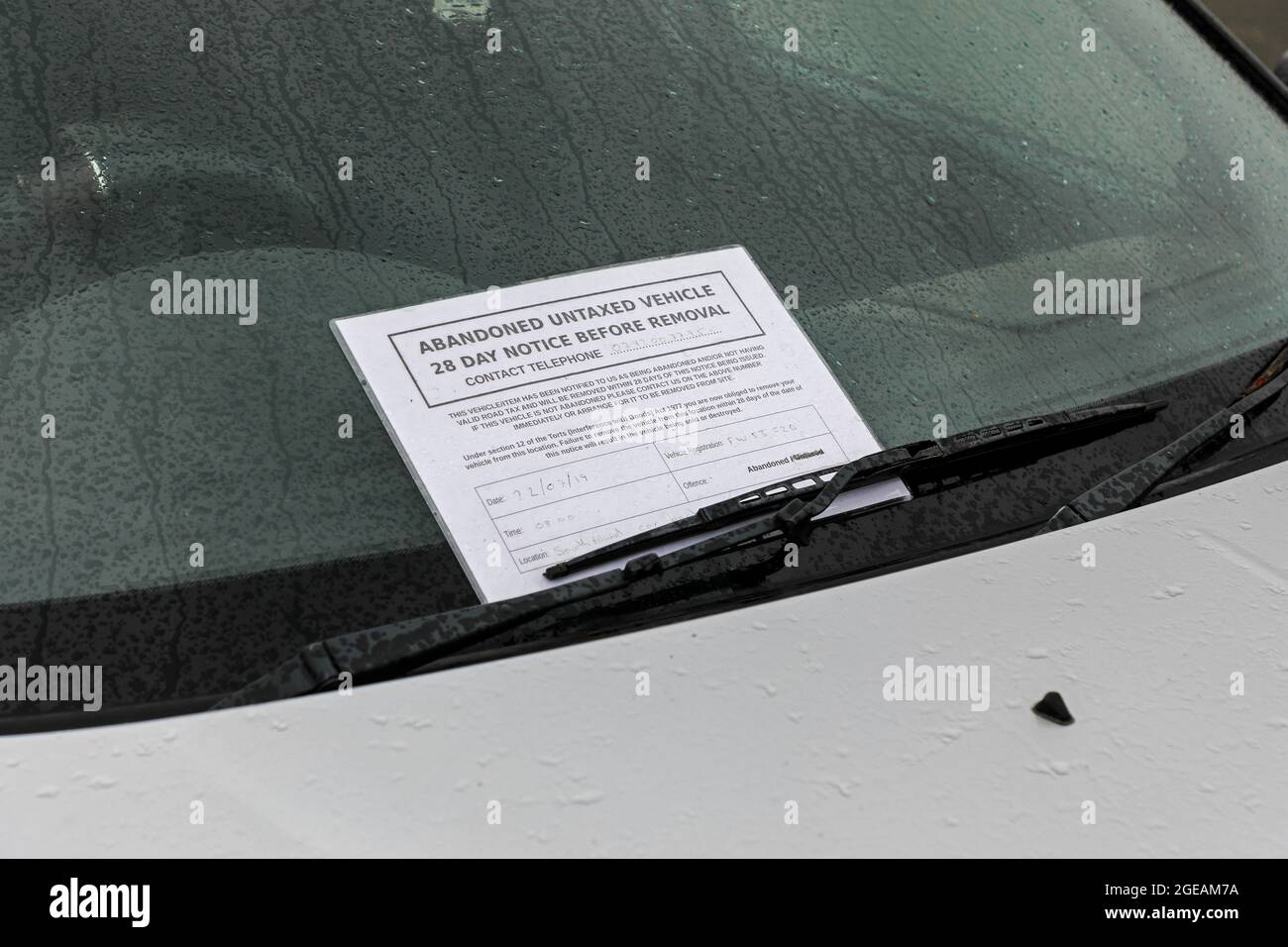 Vehicle will be removed hi-res stock photography and images - Alamy