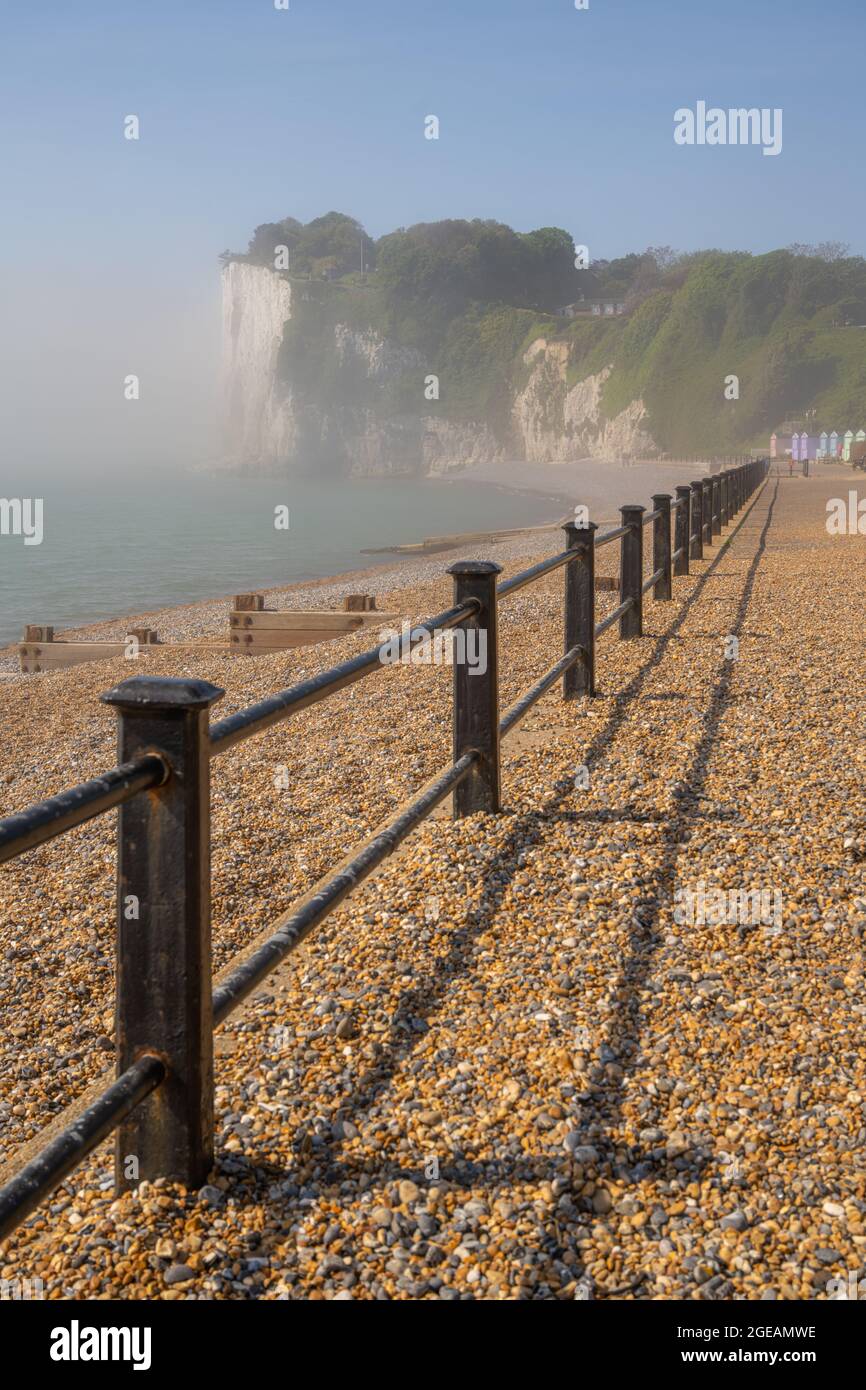 Fog rolling in from the English Channel around the cliffs at St ...