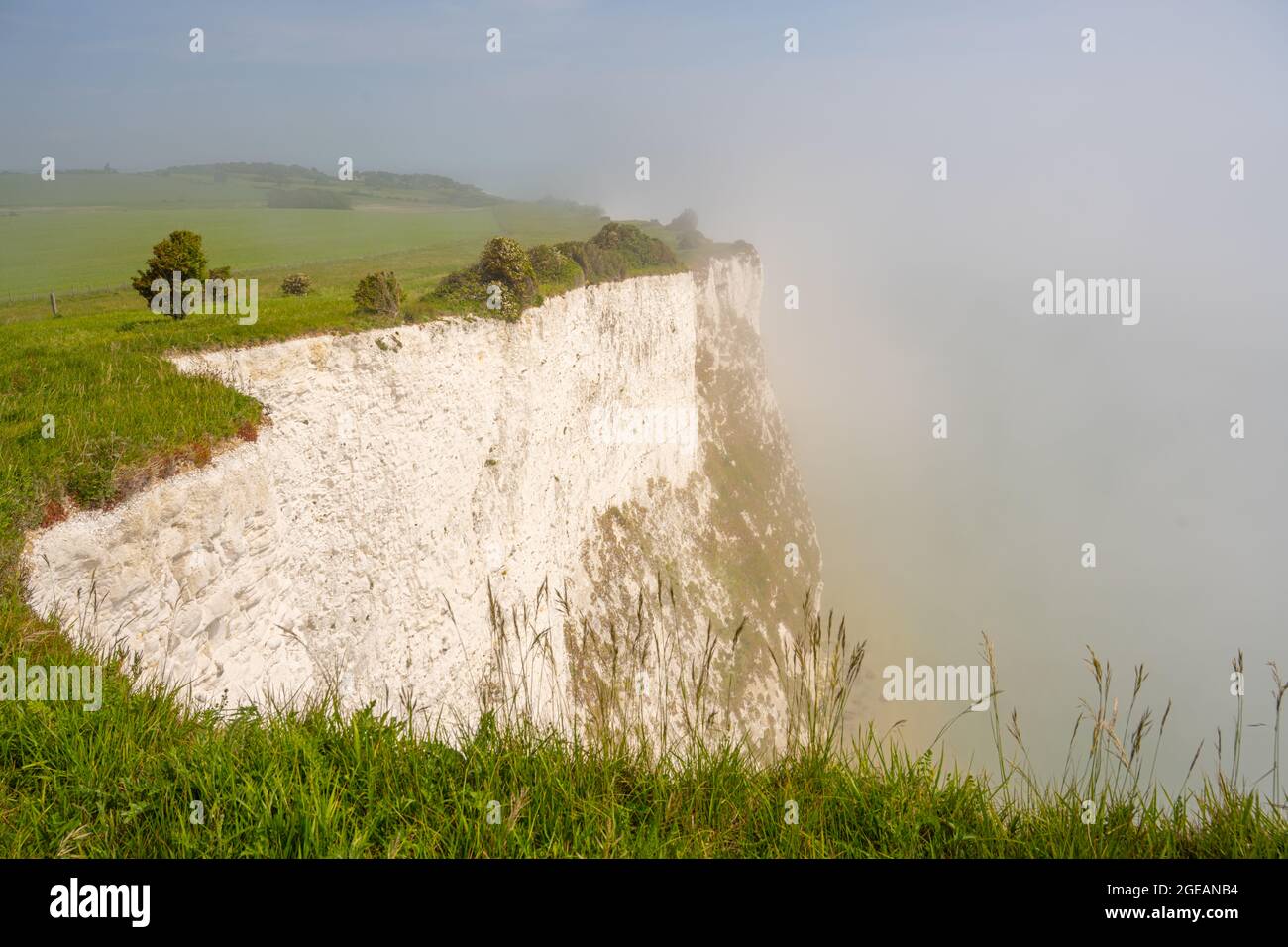 Fog rolling in from the English Channel around the cliffs at St ...